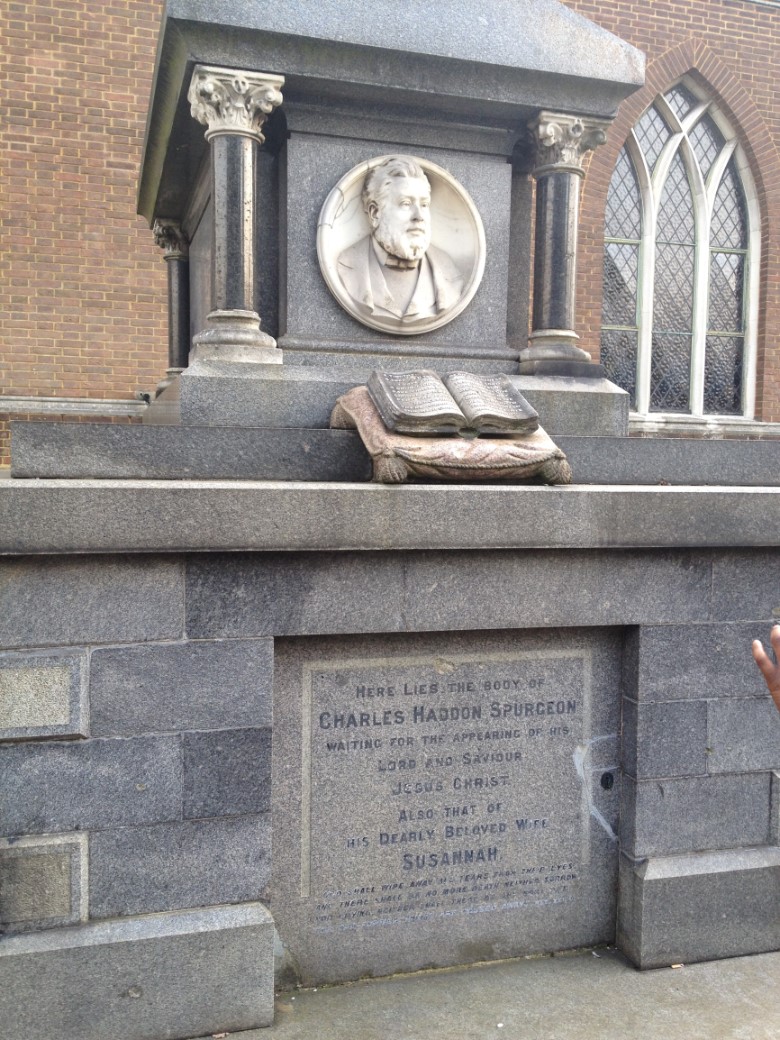 Grave of Charles Haddon Spurgeon and his wife | Plymouth Brethren Archive